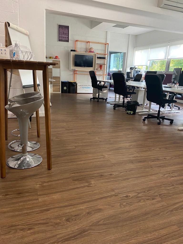 HAPPY WORK - HAPPY WORK