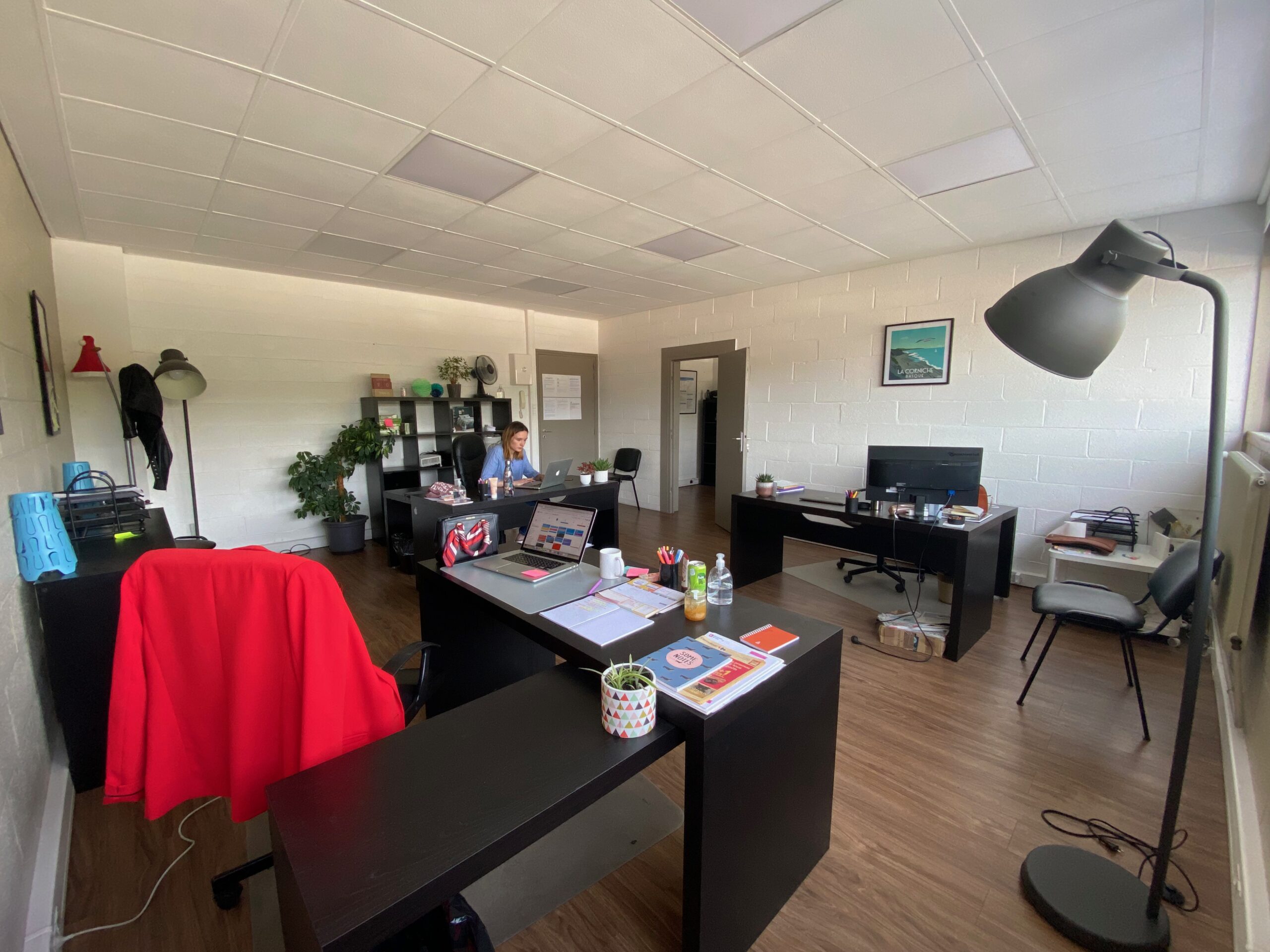 HAPPY WORK - HAPPY WORK